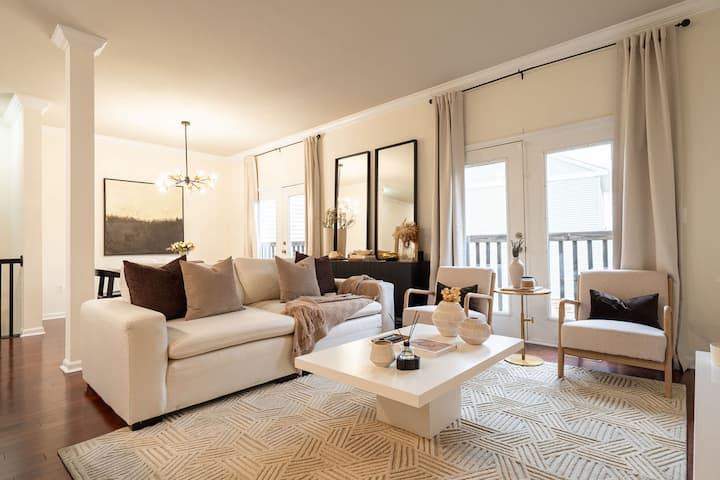 Modern 2-story 2br Townhome - Washington, DC