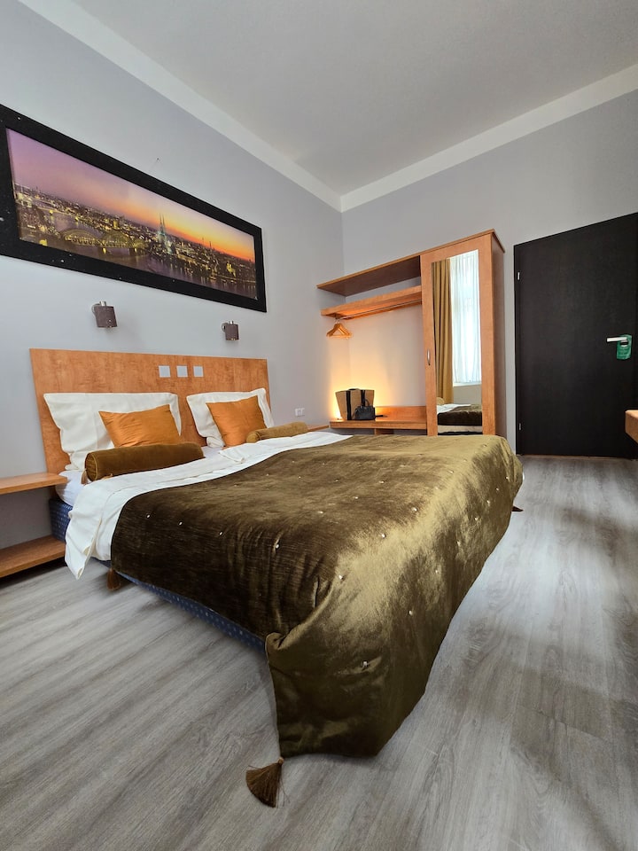 Perfekte Lage, Gemütliche Zimmer - Colonia
