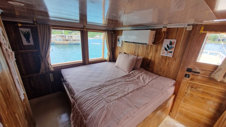 Private Sailling Komodo With Lingko Flores - 6 Pax - Labuan Bajo