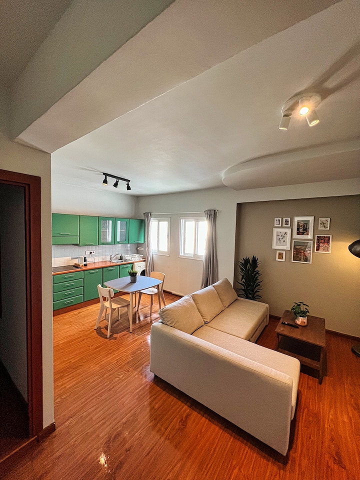 Boutique 1-bedroom In The Heart Of Historic Center - Limassol