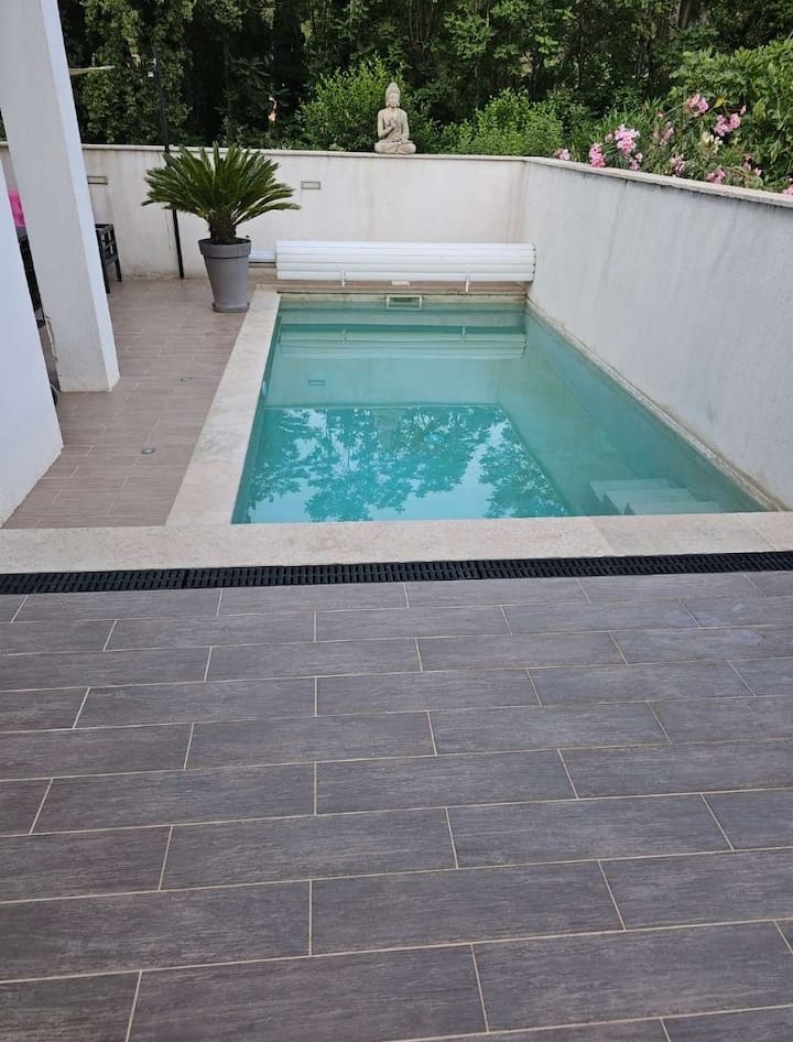 Charmante Maison Avec Piscine - Cuers