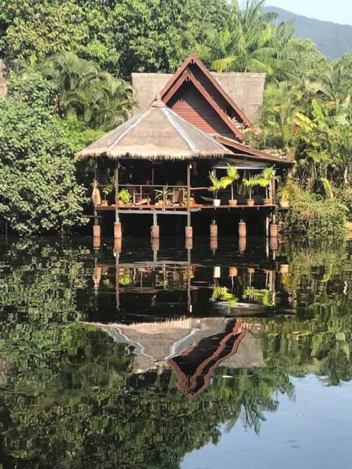 Baan Zen 6 Pax
Waterfront Villa And Bungalow - Ko Chang