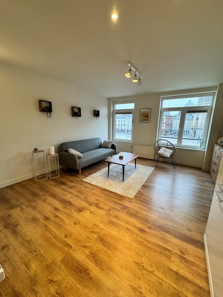 Grand Duplex Avec 2 Chambres - Charleroi