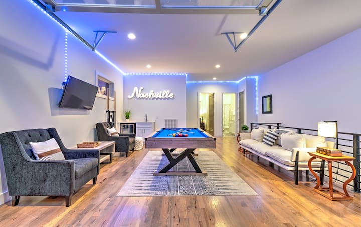 Two Luxe Homes - Great For Large Groups! 26 Beds! - Nashville, TN