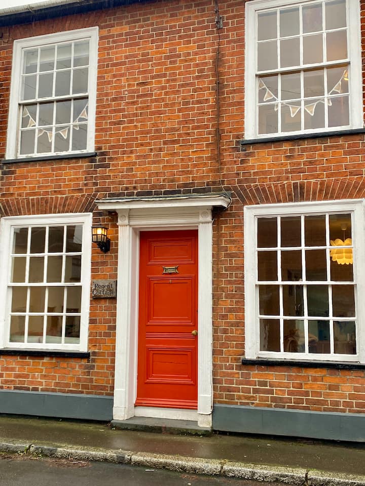 Stylish Cottage Close To High Street & River - 埃塞克斯