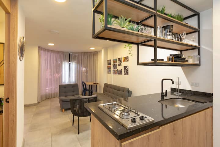 Encantador Apto, Wifi- Y Aire Acondicionado - Medellín, Colombia