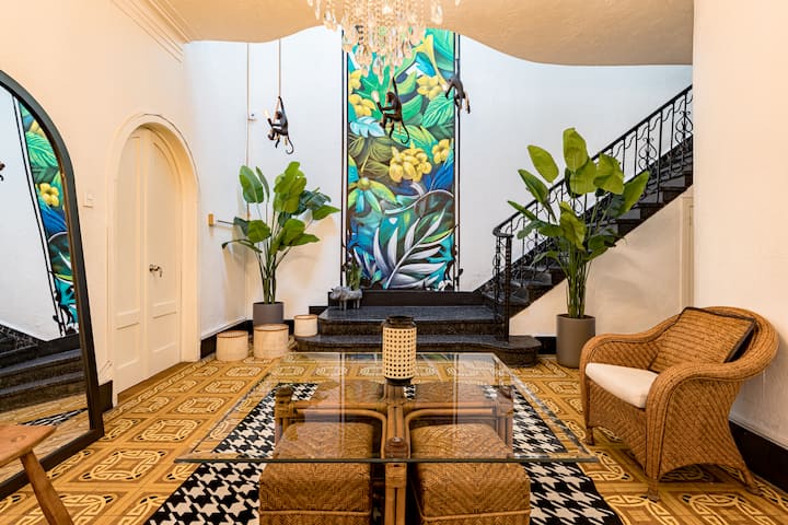 Huge Home For 23, Near Hotspots | Fifa World Cup - Mexico City