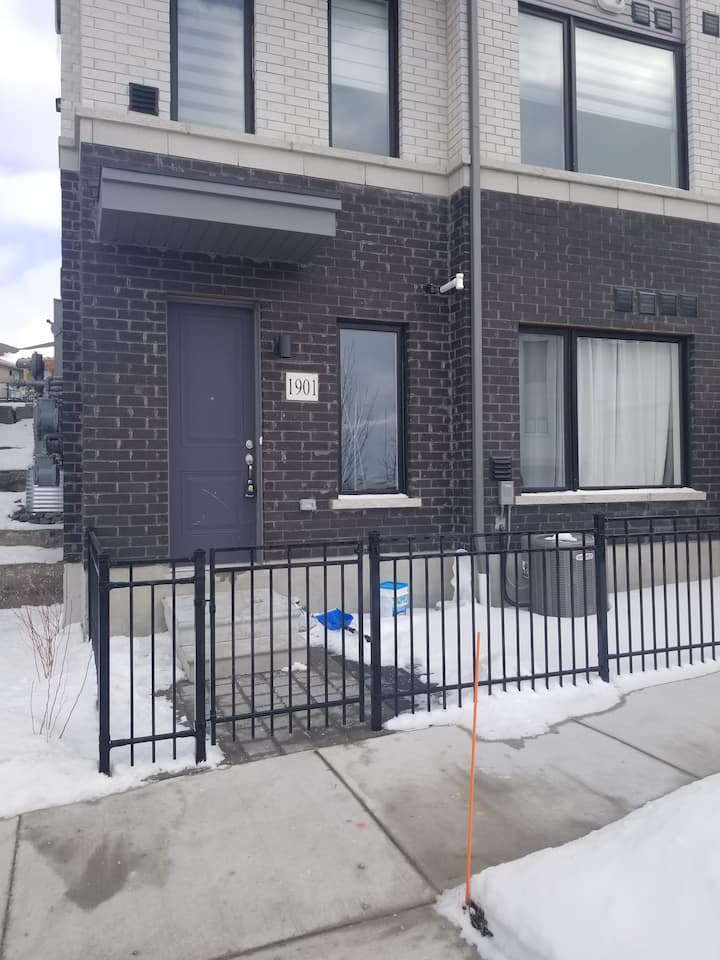 Elegant 2br Escape Near Water - Cobourg