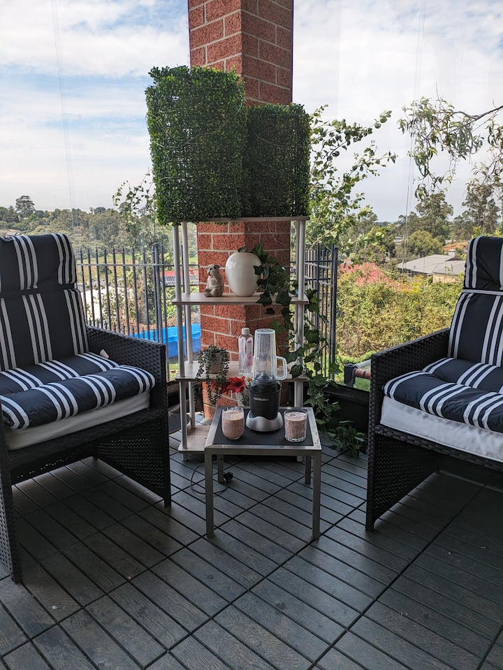 Cosy Spacious Hill Holiday Home - Warragul