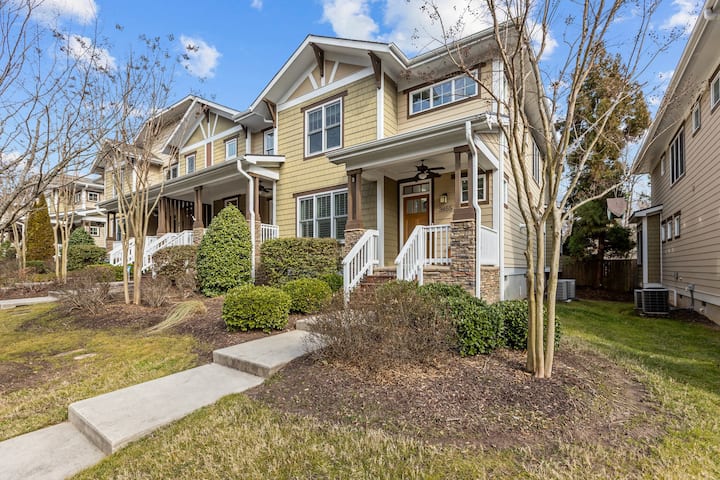 Convenient 3-br Townhouse In Sw Durham - Chapel Hill, NC
