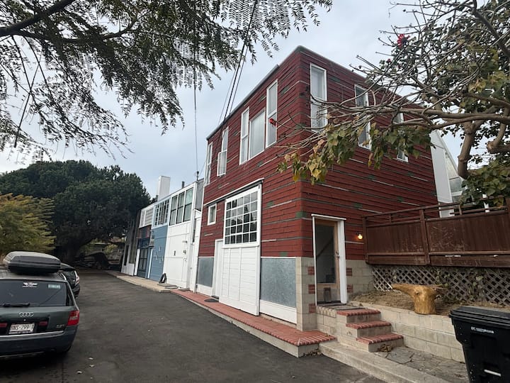 Sea & Sky: Del Mar Studio Stay - Del Mar, CA