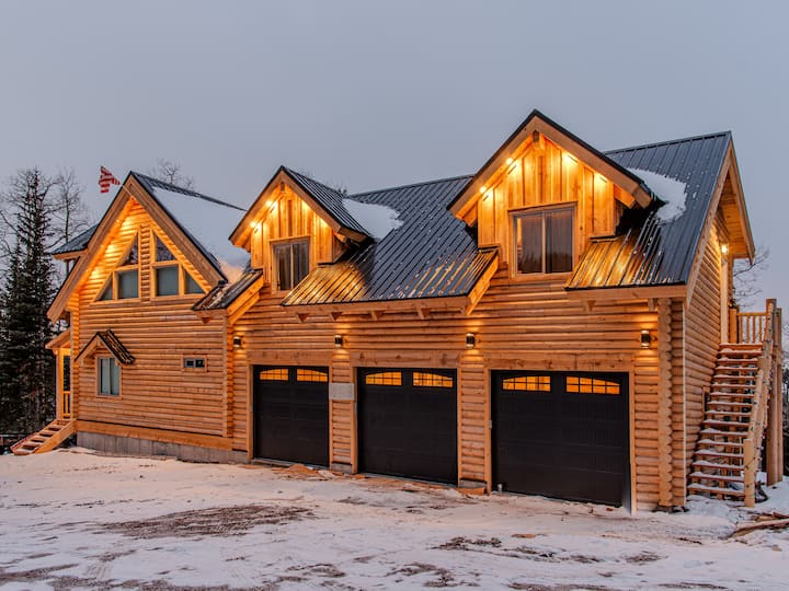 5+ Bedroom, 4 Bath, 2 Full Kitchens W/ Gameroom - Brian Head, UT