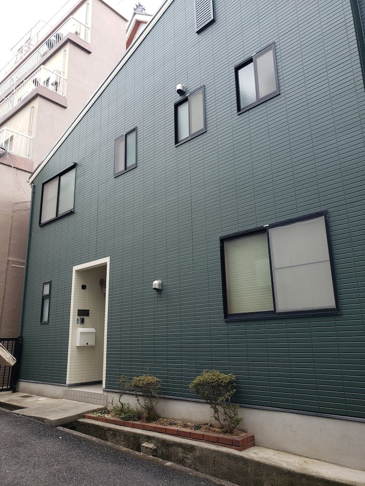 Minimalist, Muji-furnished House In Kobe Downtown - Kobe