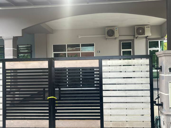 Homestay Axalea Tanjung Agas - Muar