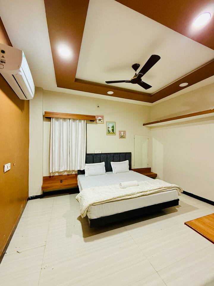 Vrinda's Home Stay - Maheshwar