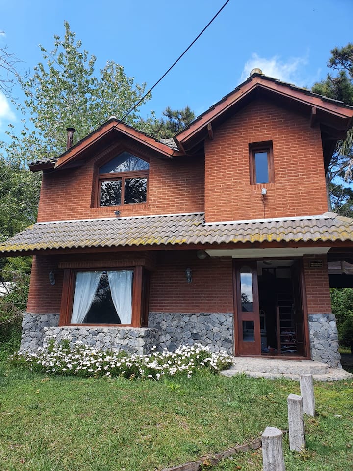 Casa En Mar Azul 120 Mts Del Mar - Villa Gesell