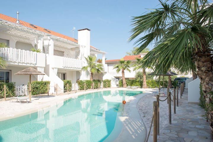 Trilocale Con Piscina - Lido di Jesolo