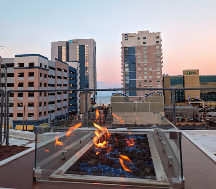 Oceanfront Resort 1b2 Beach 302 - Virginia Beach, VA