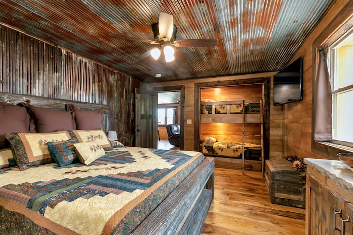 Traveler Suite - Milford State Park, Milford