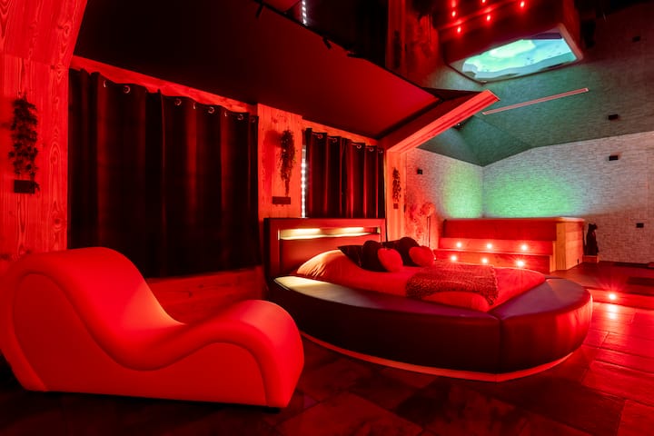 Love Room Tentation, Jacuzzi Xxl - Ornans