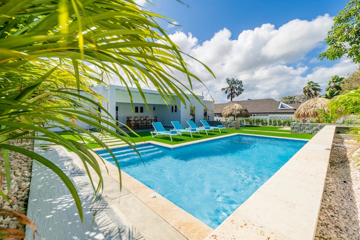 Brand New! Villa Tropea 5bd/5bth - Aruba