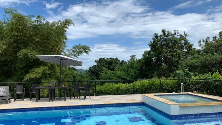 Finca De Campo El Terruño - La Mesa