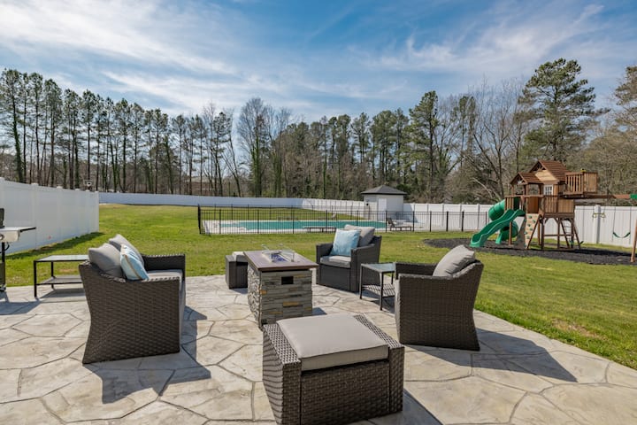 Pool, Pickleball/basketball Court, Large Backyard - Littleton, NC