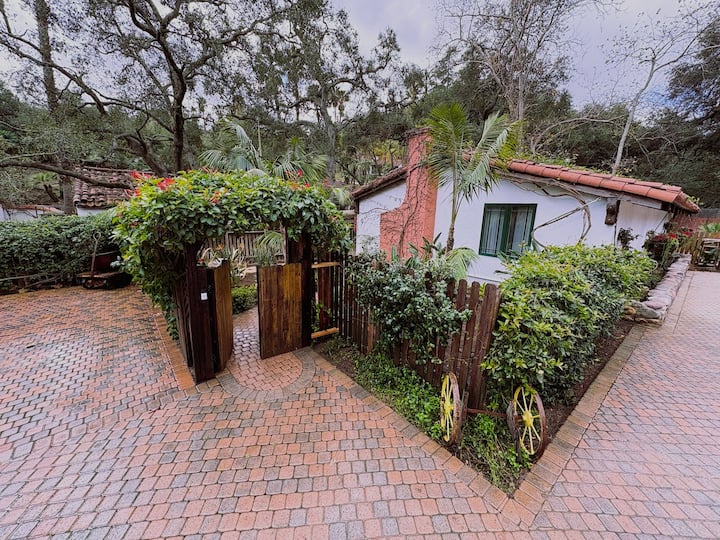 Casa Romantica - Lake Forest, CA