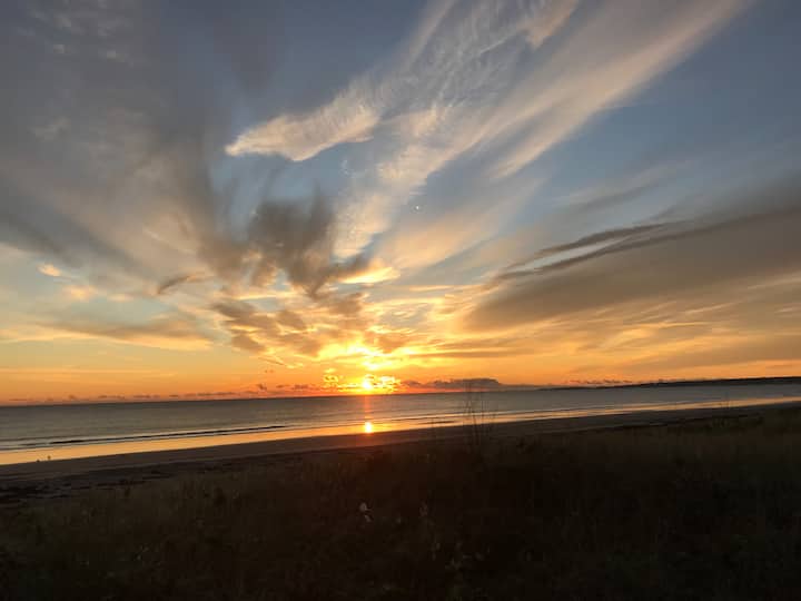 Dancing Starfish Beach House - Nantasket Beach, MA