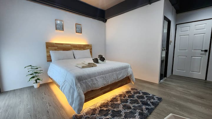 Irich (Bang Hua Suea) 203/ 6 Kms From Bts Pu Chao - Phra Pradaeng