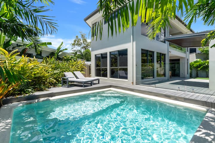 The Elysian At Argentea—beachside Stay With Pool - Palm Cove