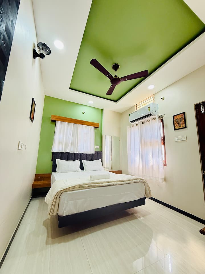 Vrinda's Home Stay - Maheshwar