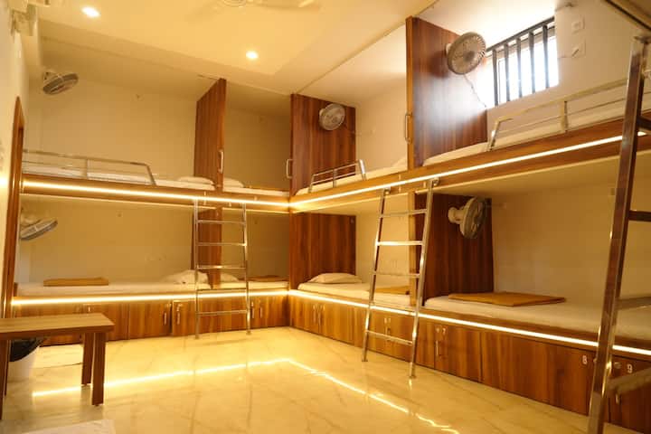 12 Beded Group Stay - Murdeshwar