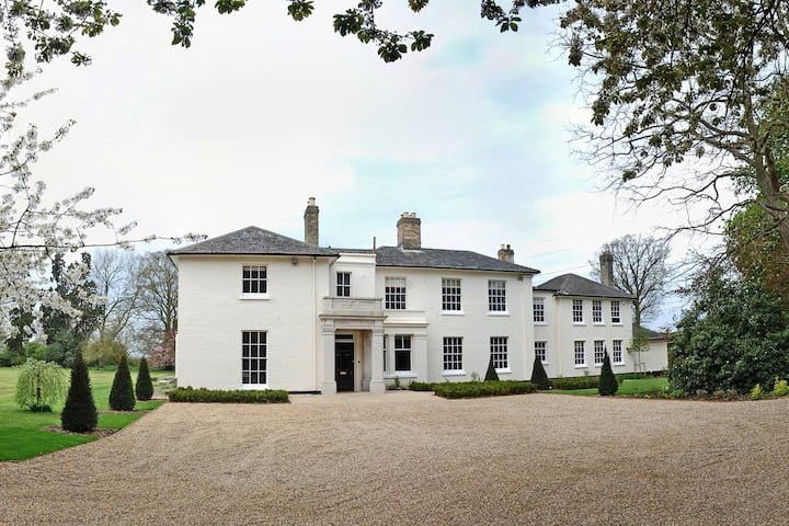 Pettistree House - Suffolk