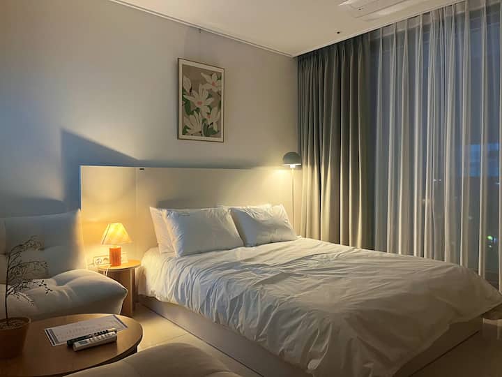 [The Stay][event.12시퇴실]n8#풀옵션#넷플#유튭#감성#역 도보1분# - Busan