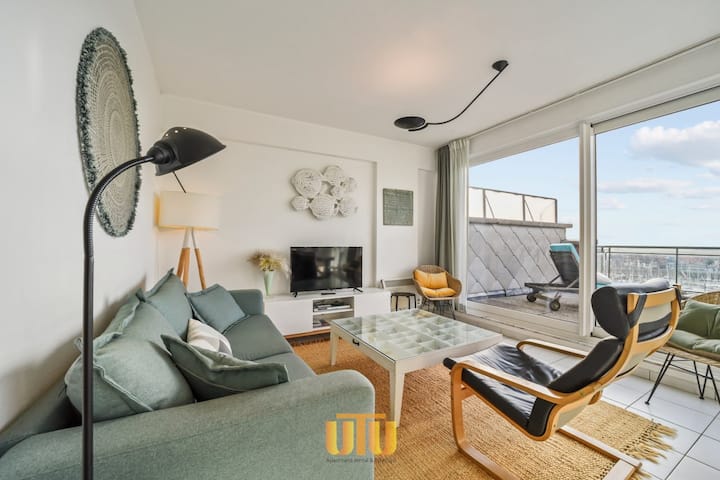 Paradise For Rent - Le Coq