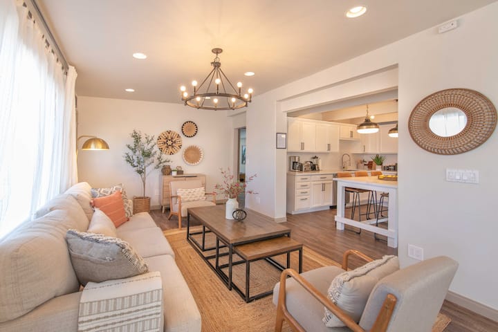 Great 5-bed Villa W Lake View, Walk2village - Big Bear Lake, CA