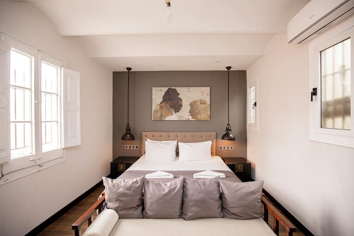 Luminous Top Floor With Terrace - Barcelona