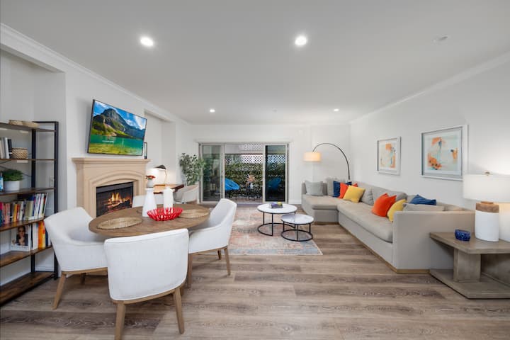 Jie's 2b2b Pasadena Modern Light & Comfort Style - Pasadena, CA