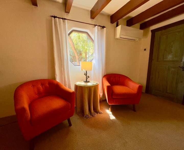 Birdhouse Suite - Taos, NM