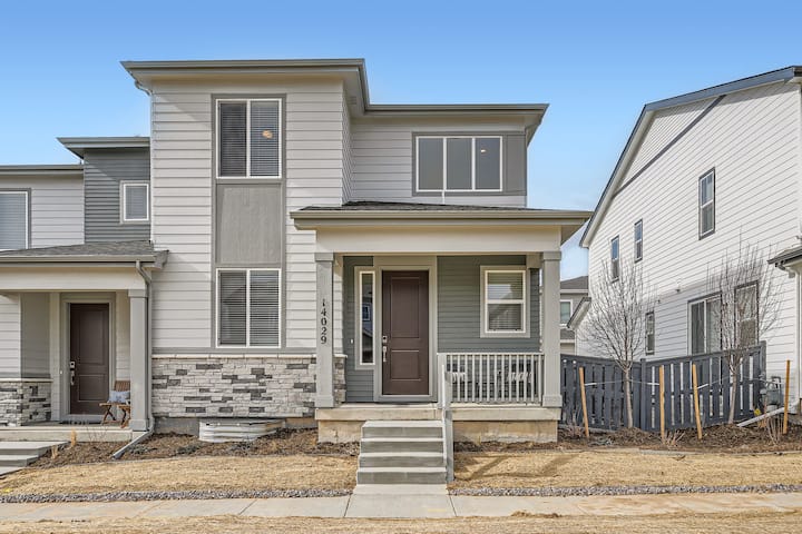 3 Bed/2.5 Bath/2 Car/loft/office - Parker, CO