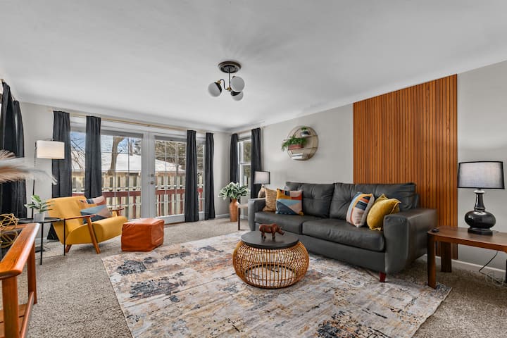 Newly Updated/discountmonthlystays/petswelcome! - グリーン・ベイ, WI