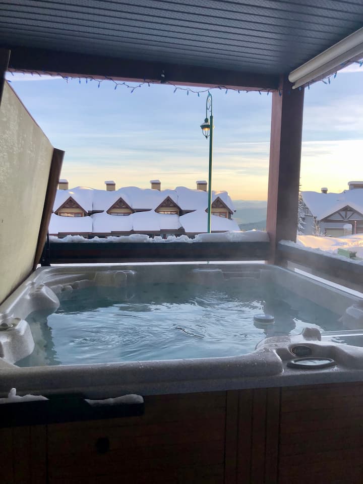 2 Br Central Big White Condo - Big White Ski Resort, BC