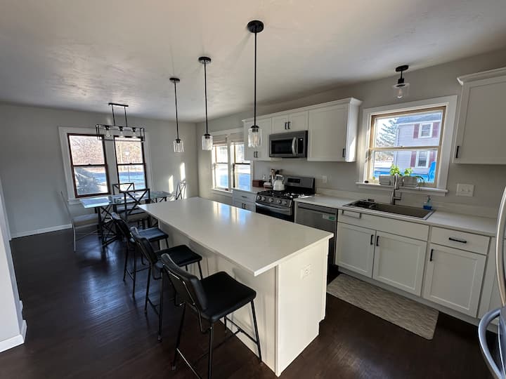 Nfl Draft Home For Rent - Greenville, WI