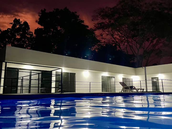 Hermosa Casa Con Piscina Tocaima - Apulo