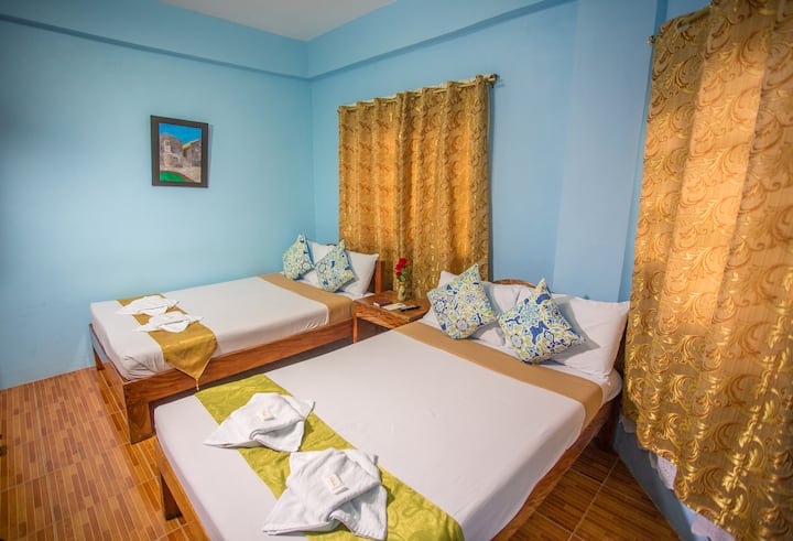 Room In Basco: Standard Quadruple Room - Ivana