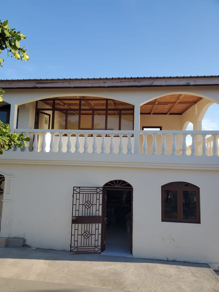 Maison à Louer Avec Grande. - Haiti