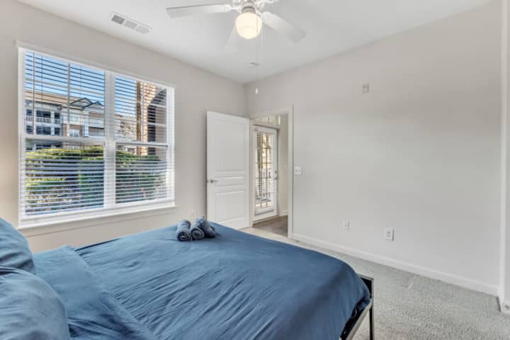 Upscale King 1br Suite—mins To Downtown Raleigh! - Cary, NC