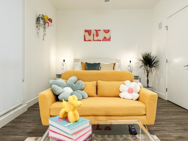Amazing Studio In Sm! Free Parking And Pool! - Santa Mónica, CA