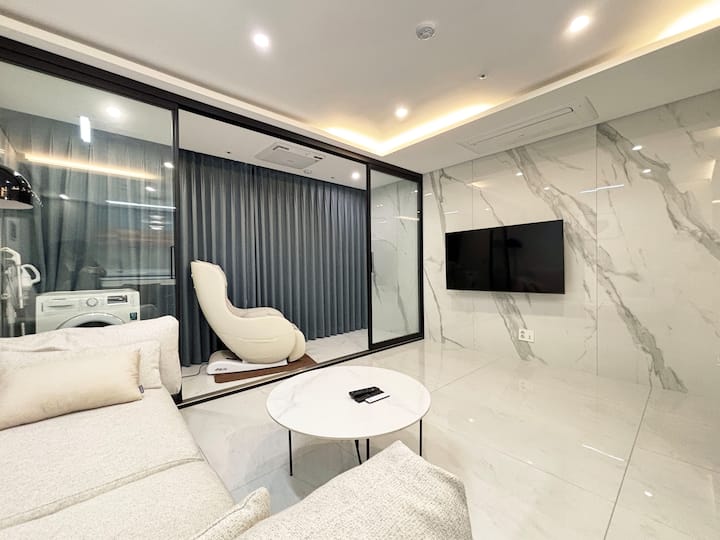 2월특가_[zizel Haus]최대3명/침실1개/퀸침대 1개/거실 침실 분리형 - Séoul